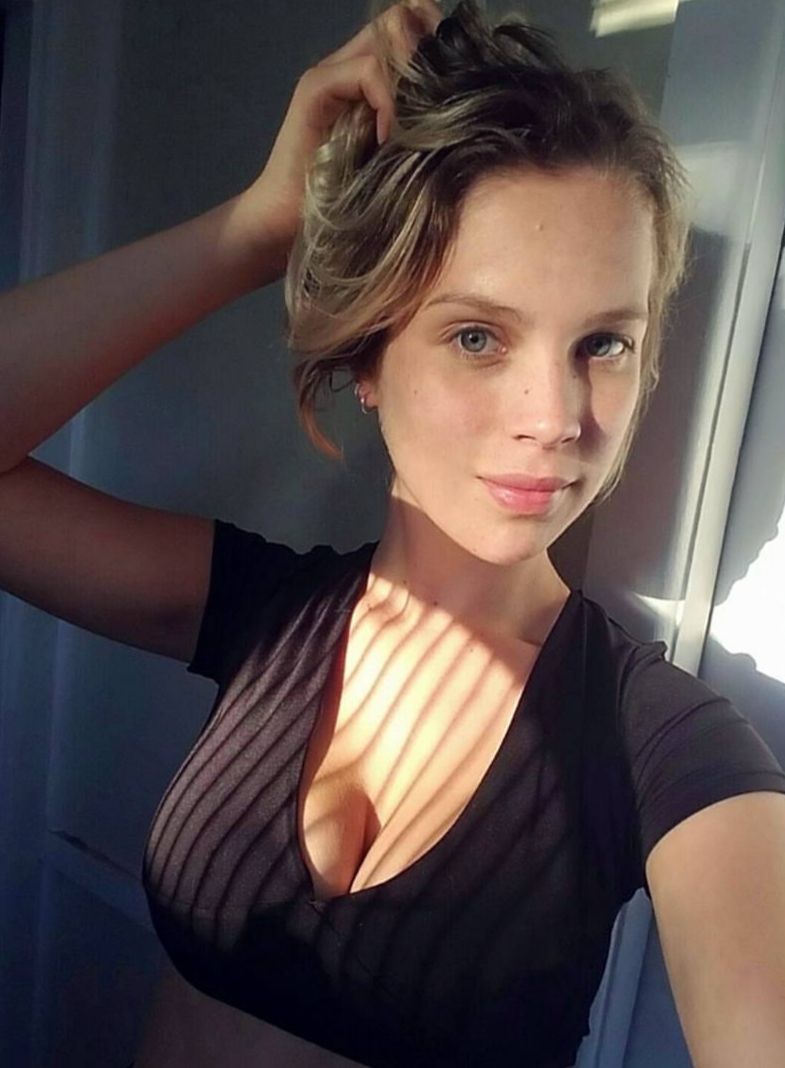 Black Top | Scrolller