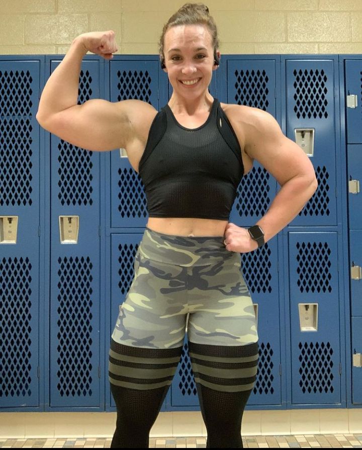 Blakelee looking absolutely massive in her newest picture | Scrolller