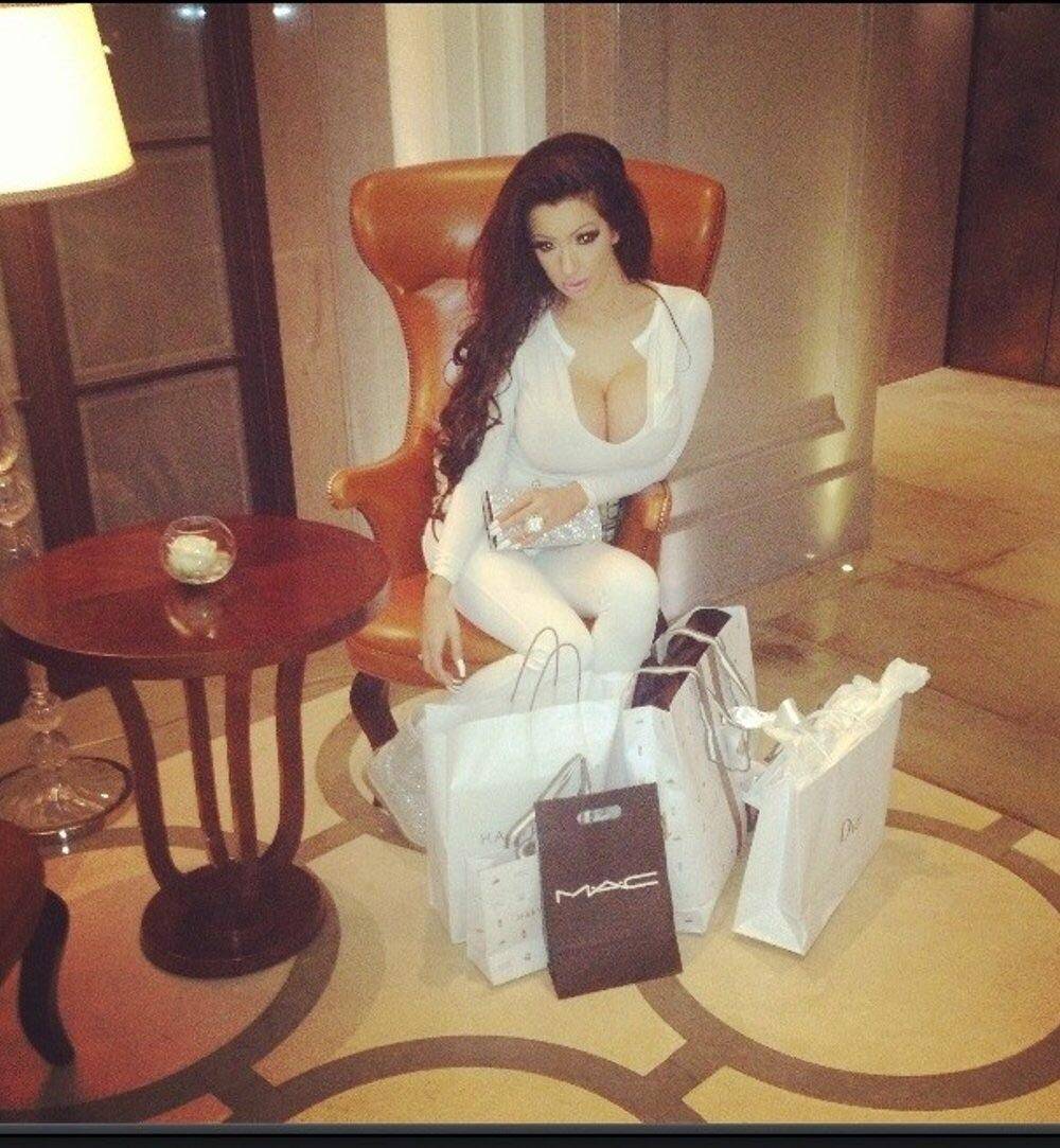 Blank very blank and cold. | Scrolller