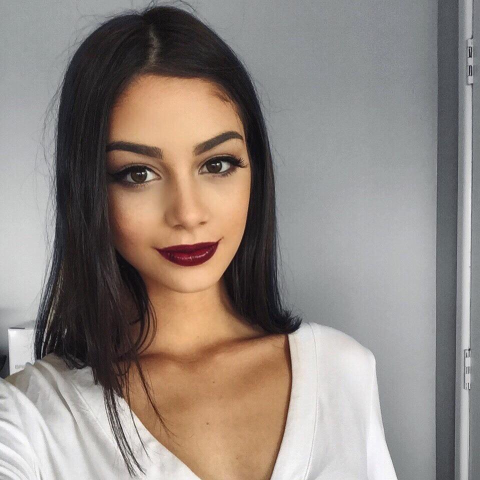 Blood-Red Lipstick | Scrolller