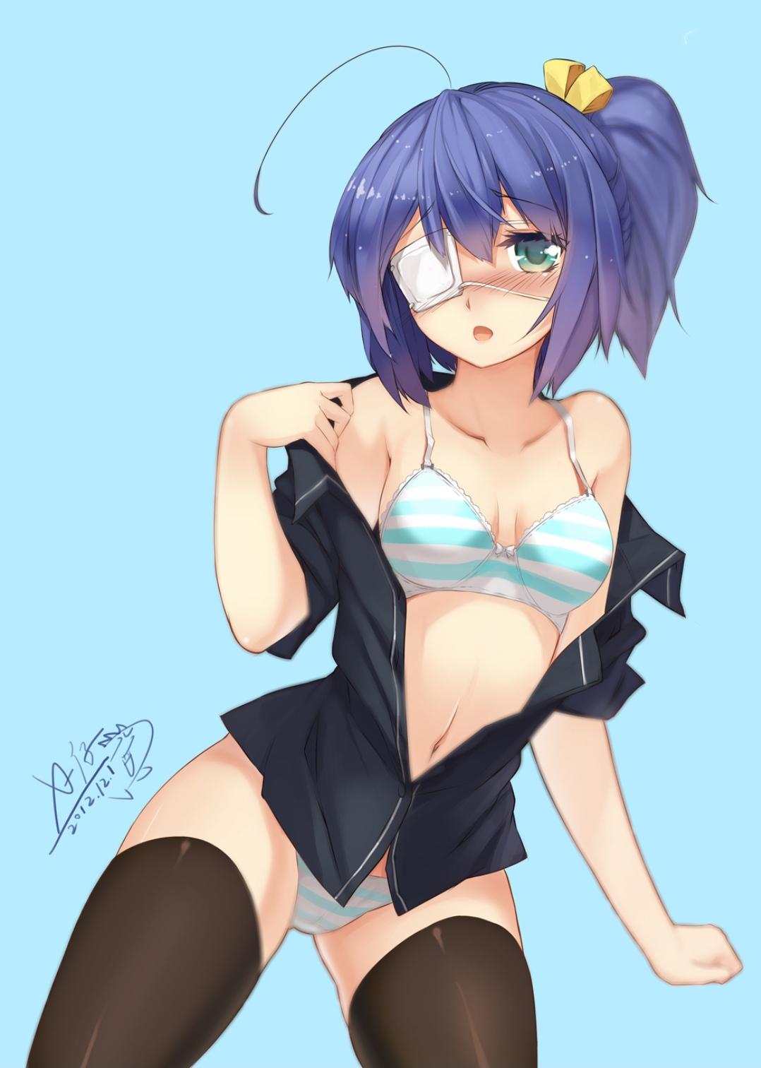 Blue and white striped | Scrolller