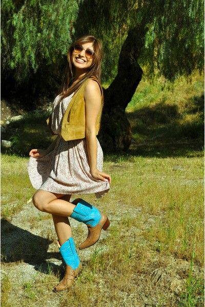 Blue Boots | Scrolller