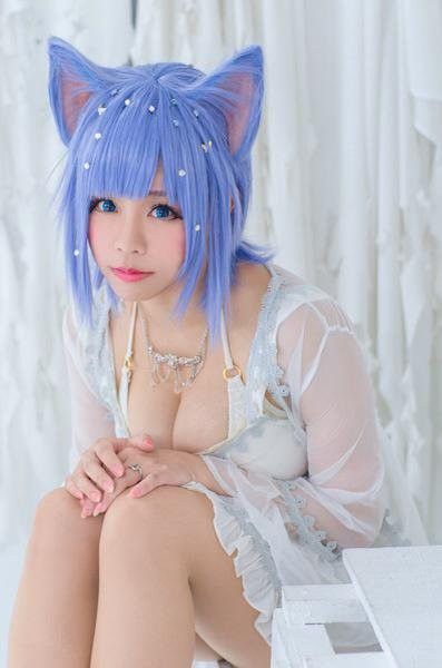 Blue eyes | Scrolller