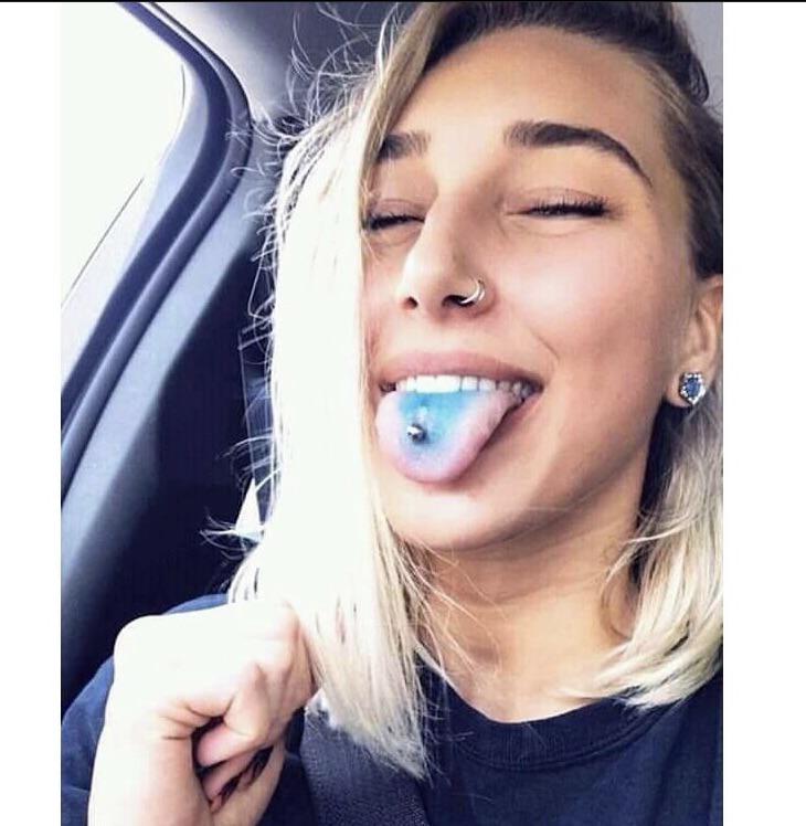 Blue tongue Rhea | Scrolller