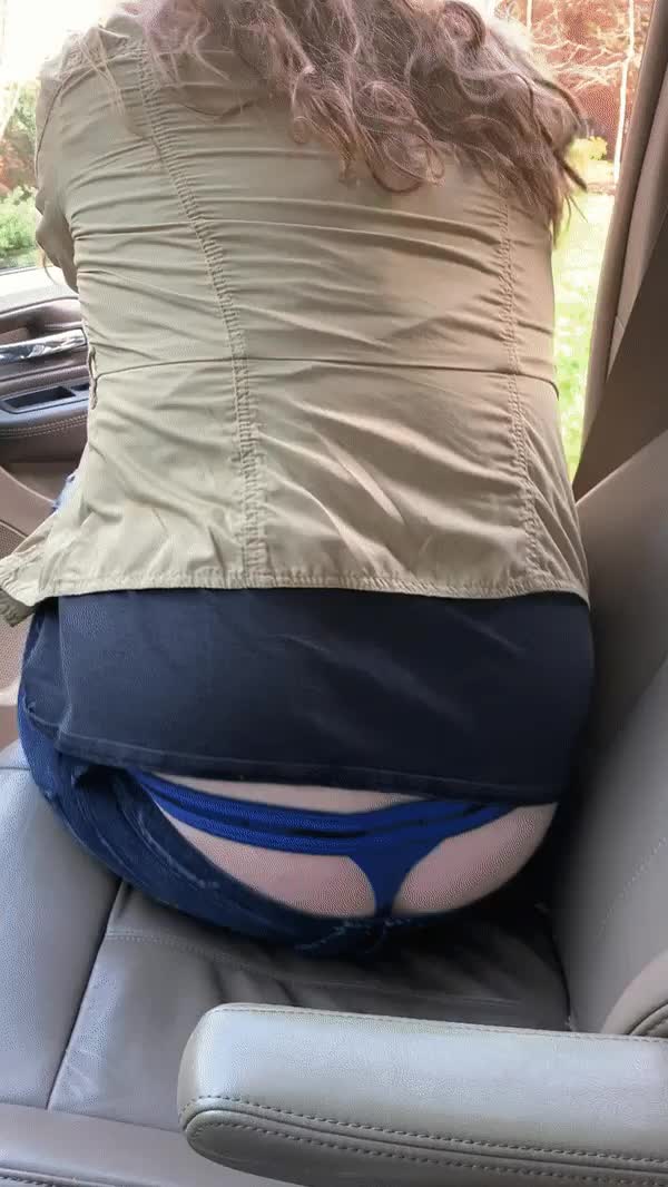 Blue VS thong | Scrolller