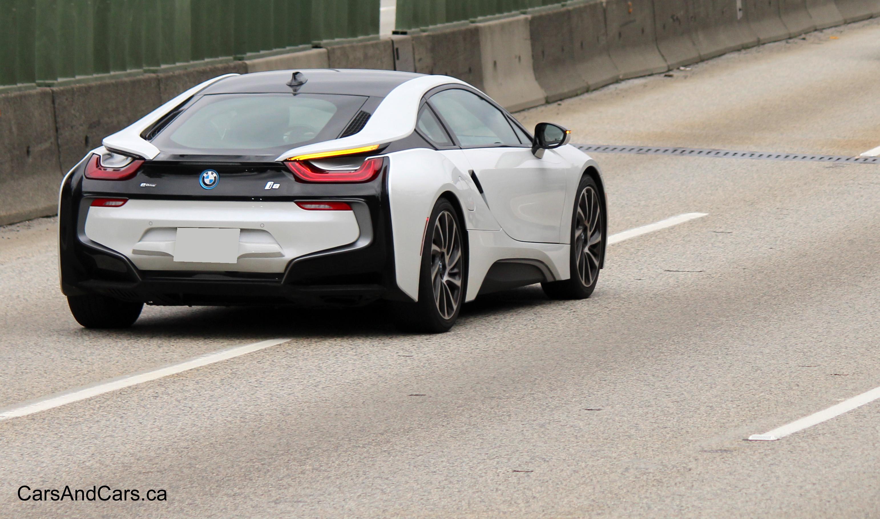 BMW i8 in white & black | Scrolller