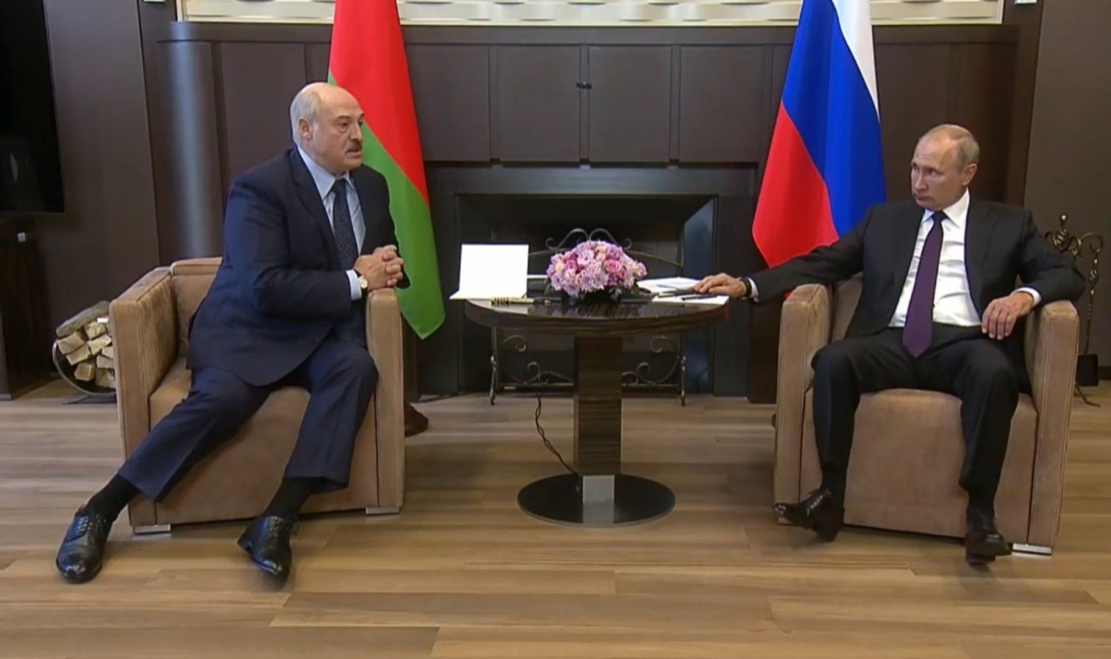 Body language says it all | Scrolller