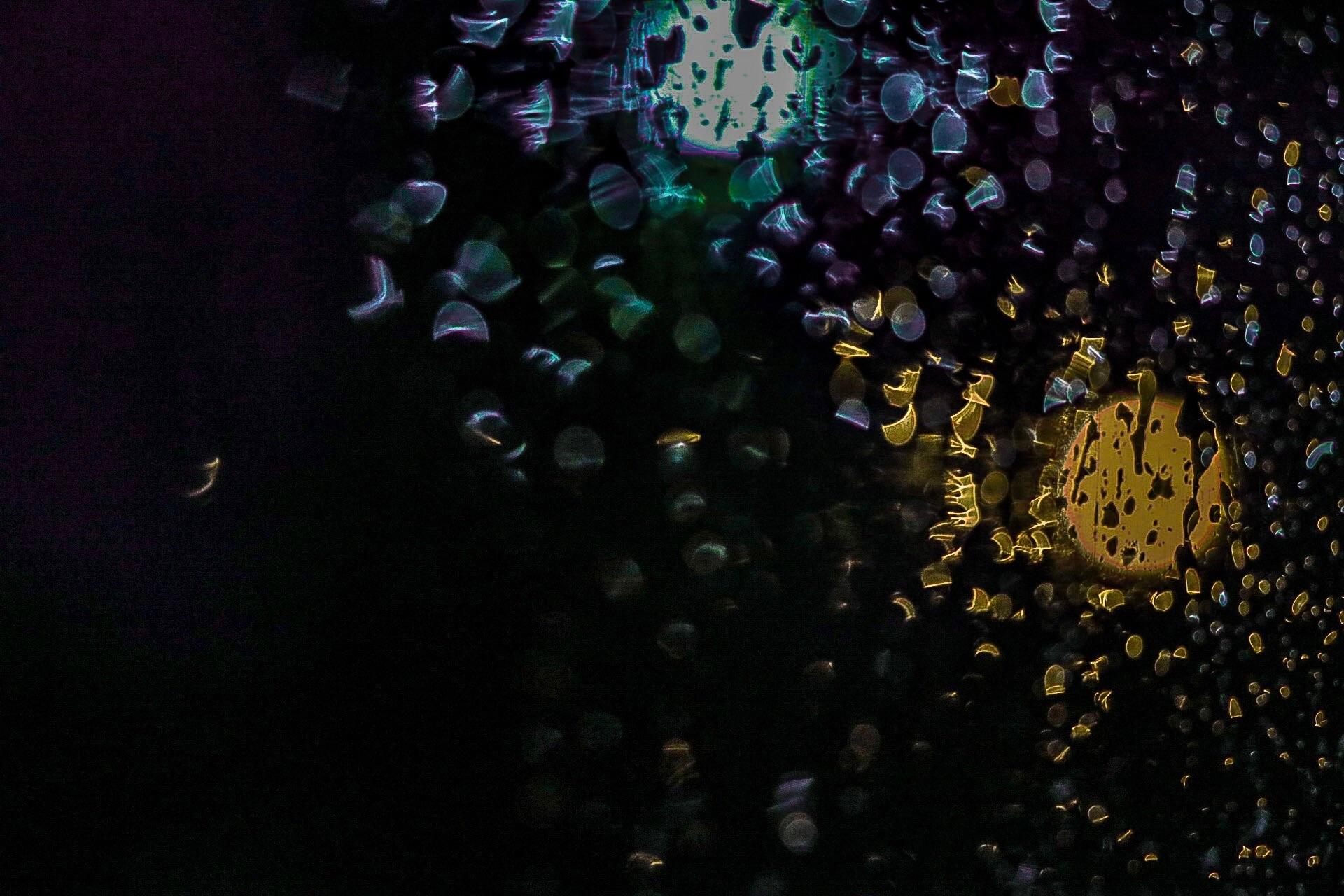 Bokeh/rain= beautiful colors | Scrolller