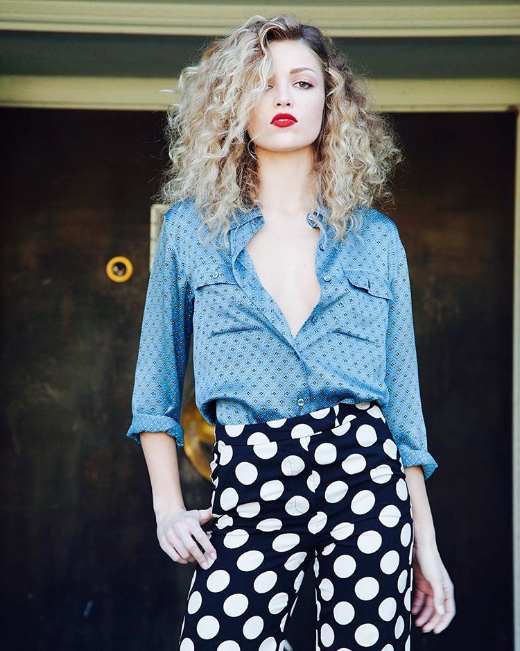 " Bold hair bold lips! 💋 " | Scrolller