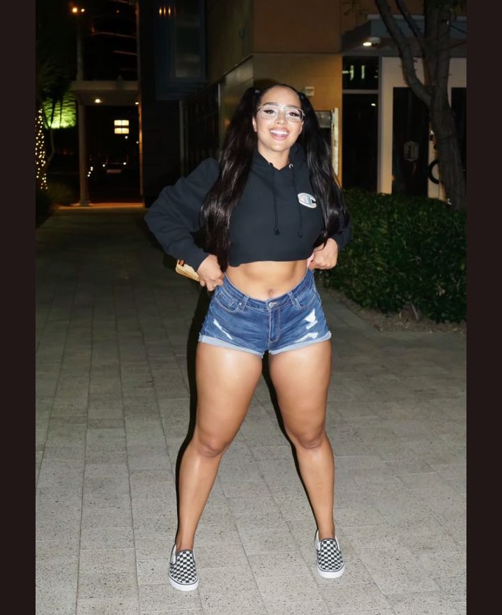 Bombshell Demetria Obilor WFAA Dallas | Scrolller