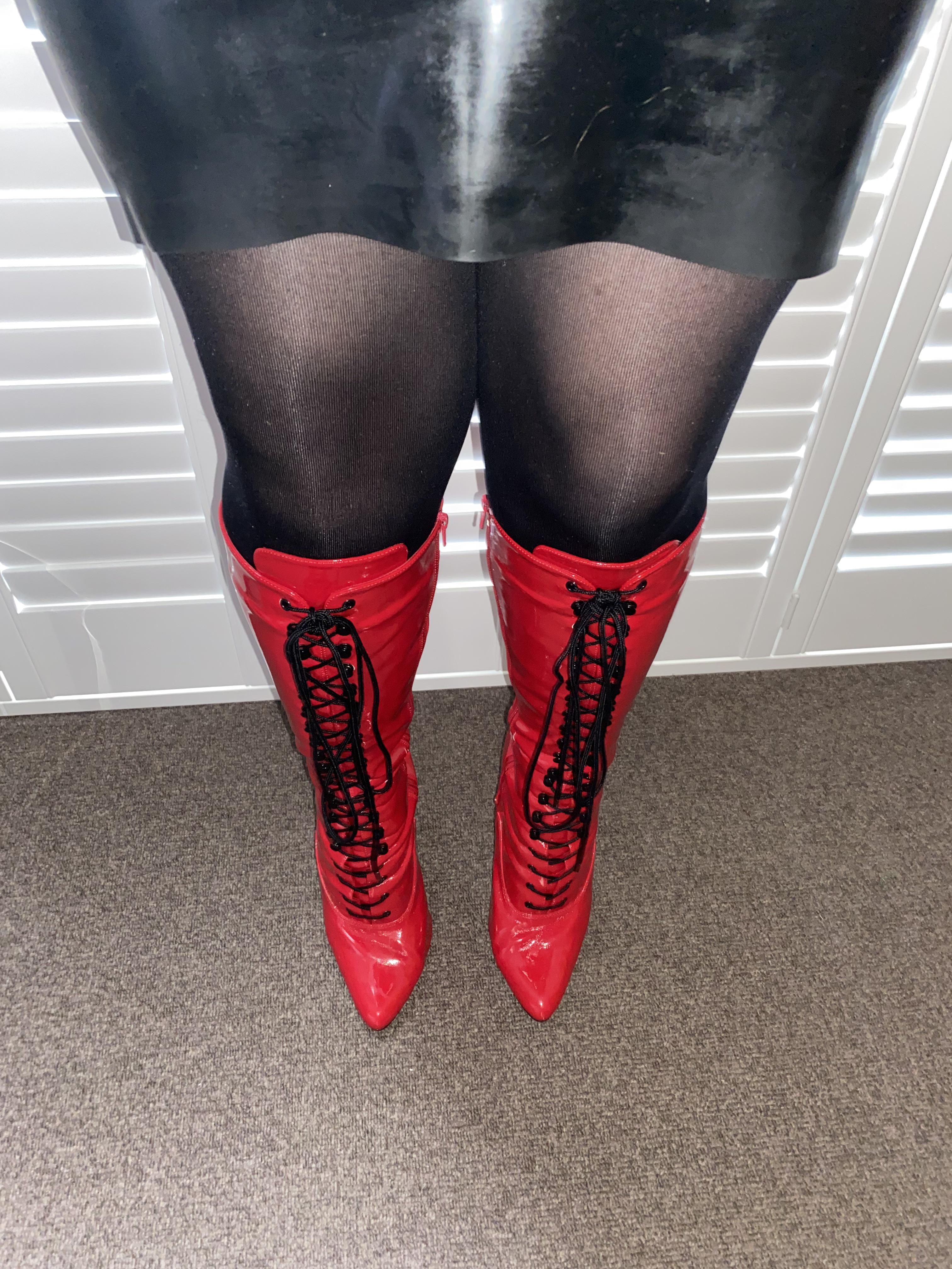 Boots and nylon | Scrolller