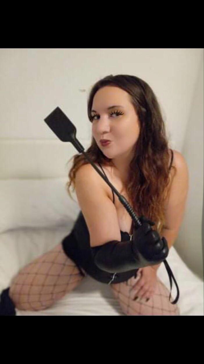 Bend over it’s time for play time with mistress and her tool box loser tsk tsk 😈 | Scrolller