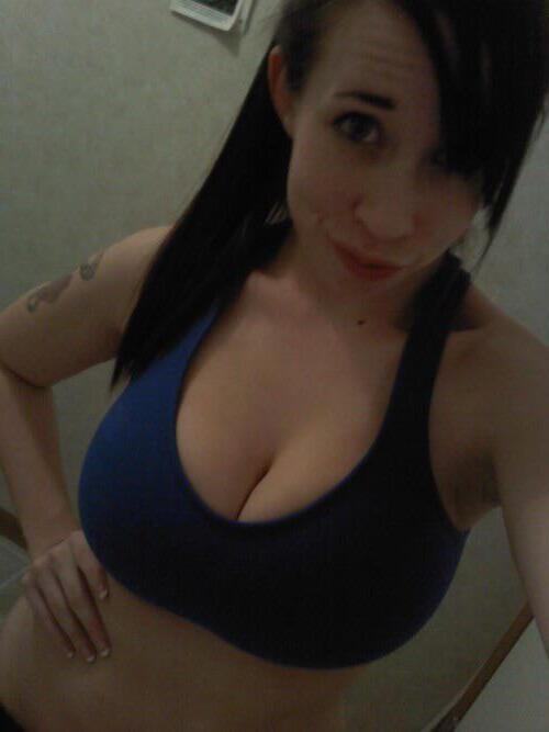 Bra buster | Scrolller