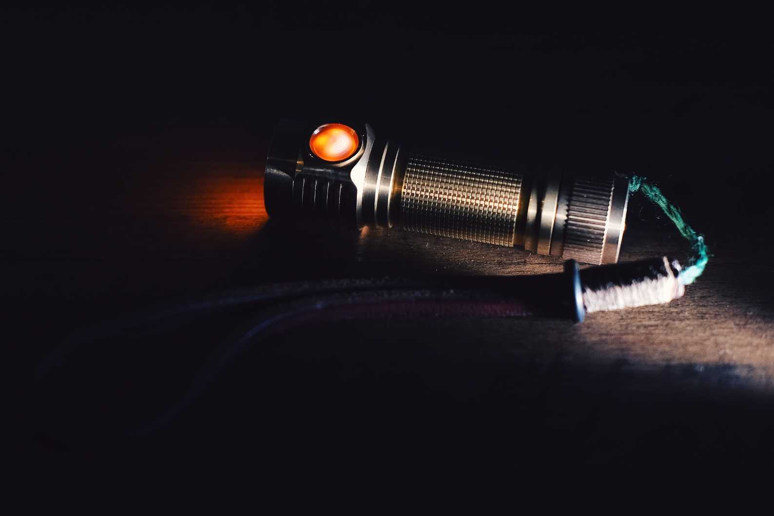 Brass D4V2 - E21A 2700K | Scrolller