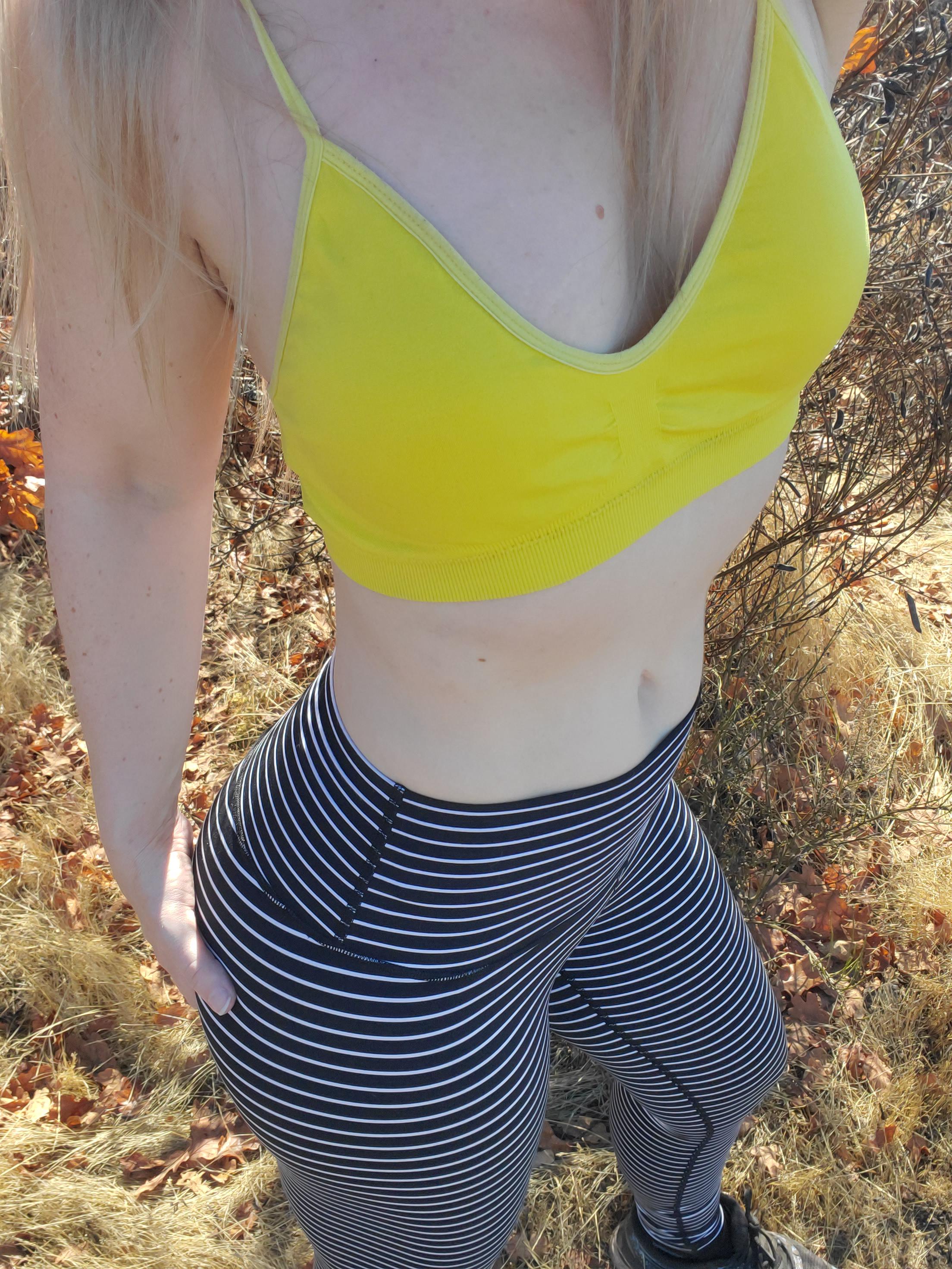 Delightful handfuls both top and bottom... 👐😉 | Scrolller