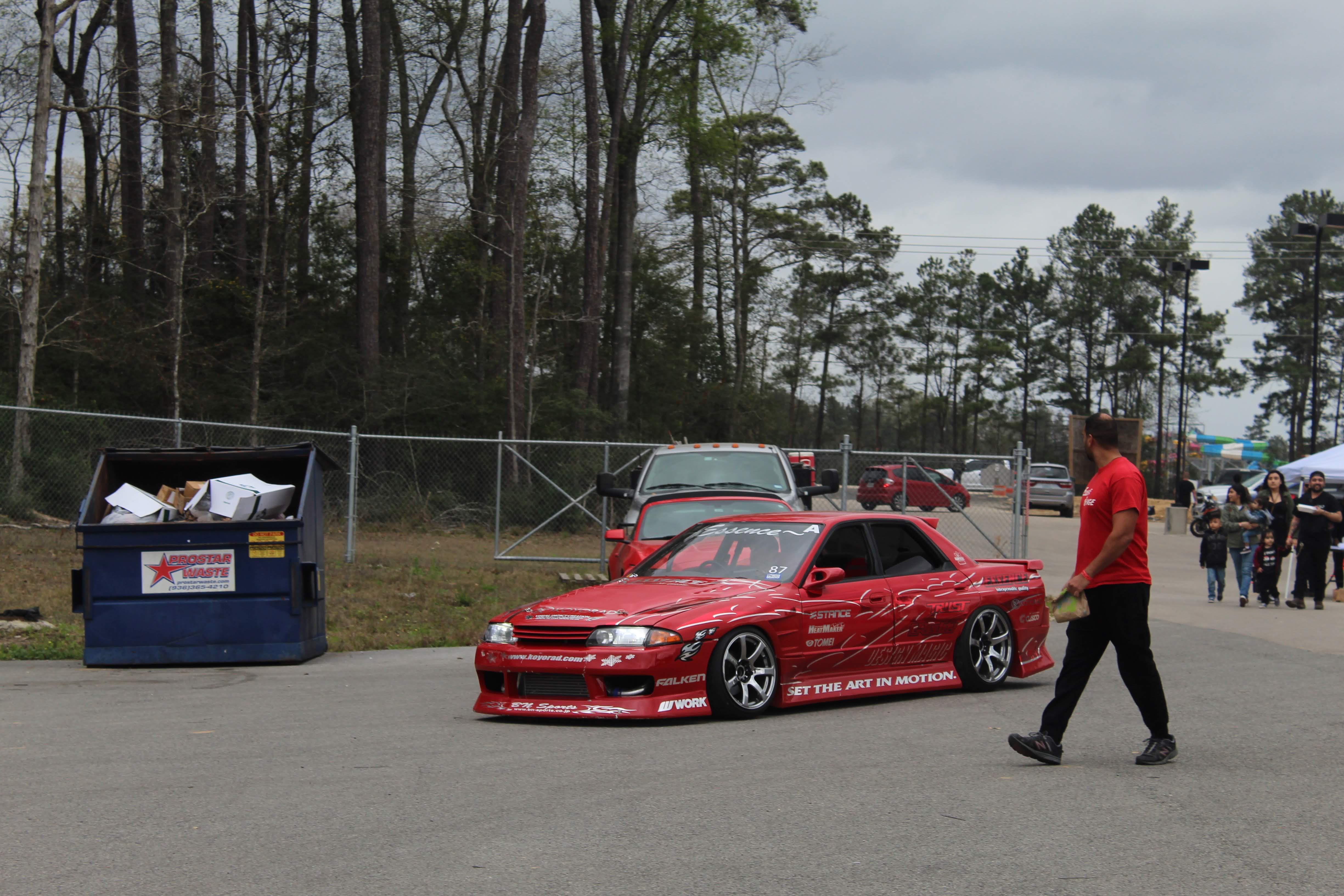 broken neck | Scrolller