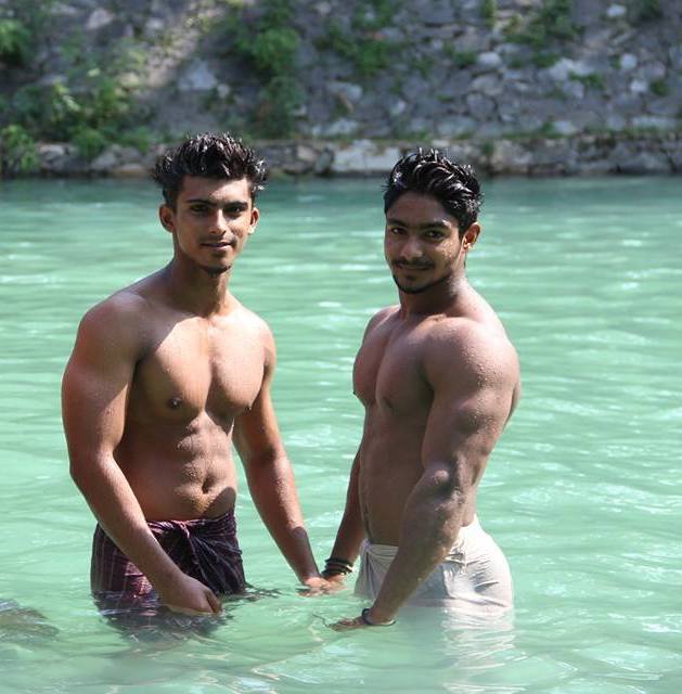 Bros cooling off | Scrolller