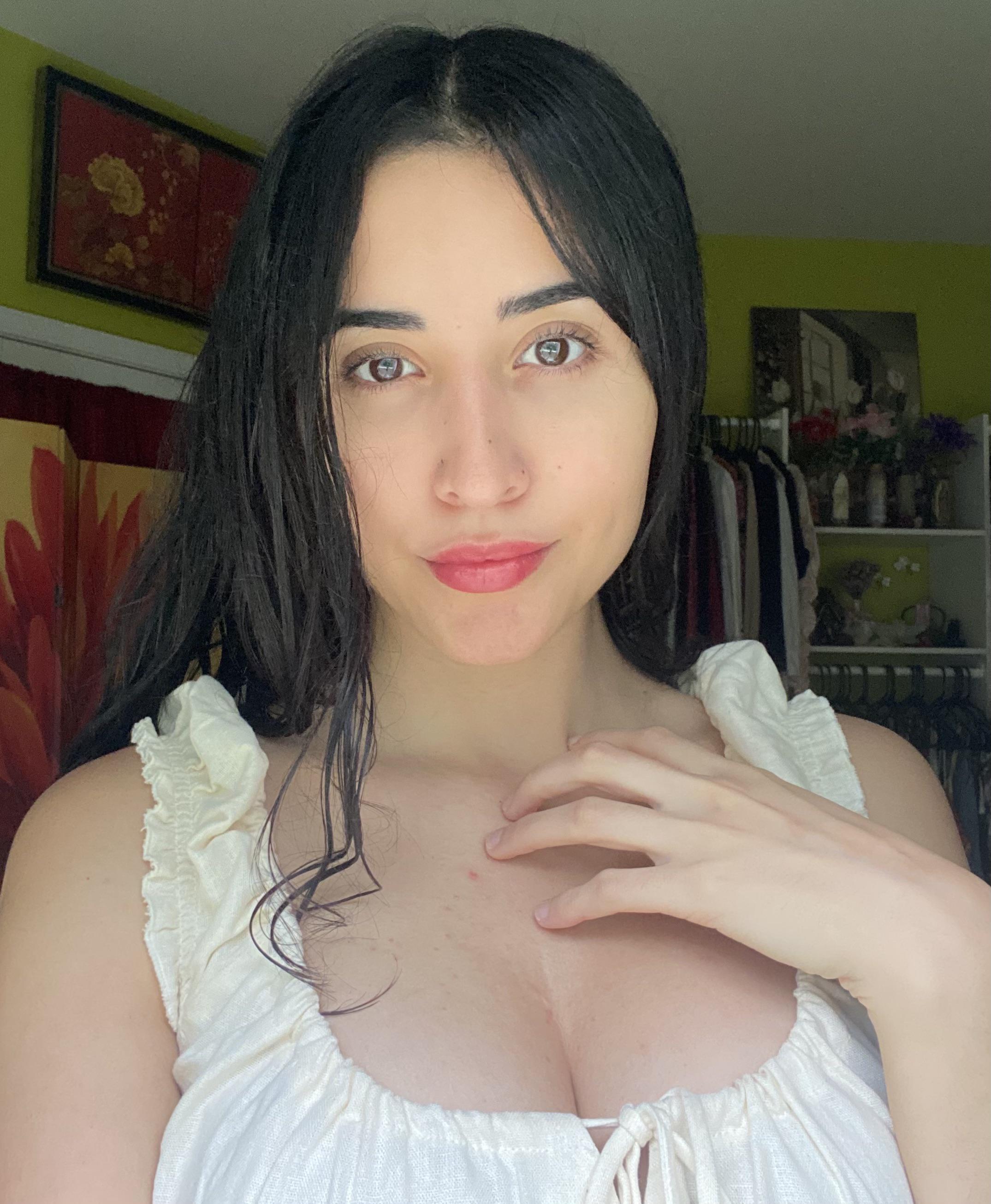 Brown eyes! | Scrolller