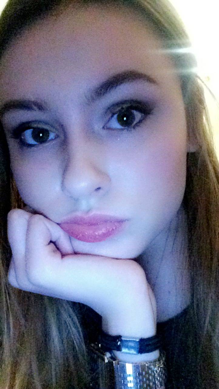 Brown eyes club 🙌 | Scrolller