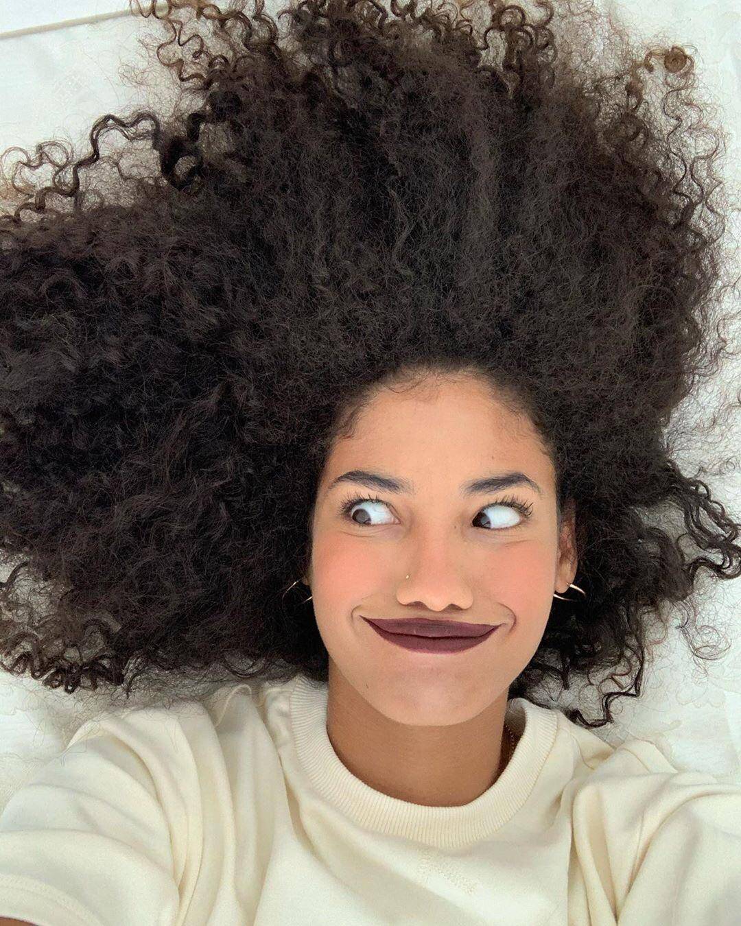 Bruna Mendes | Scrolller