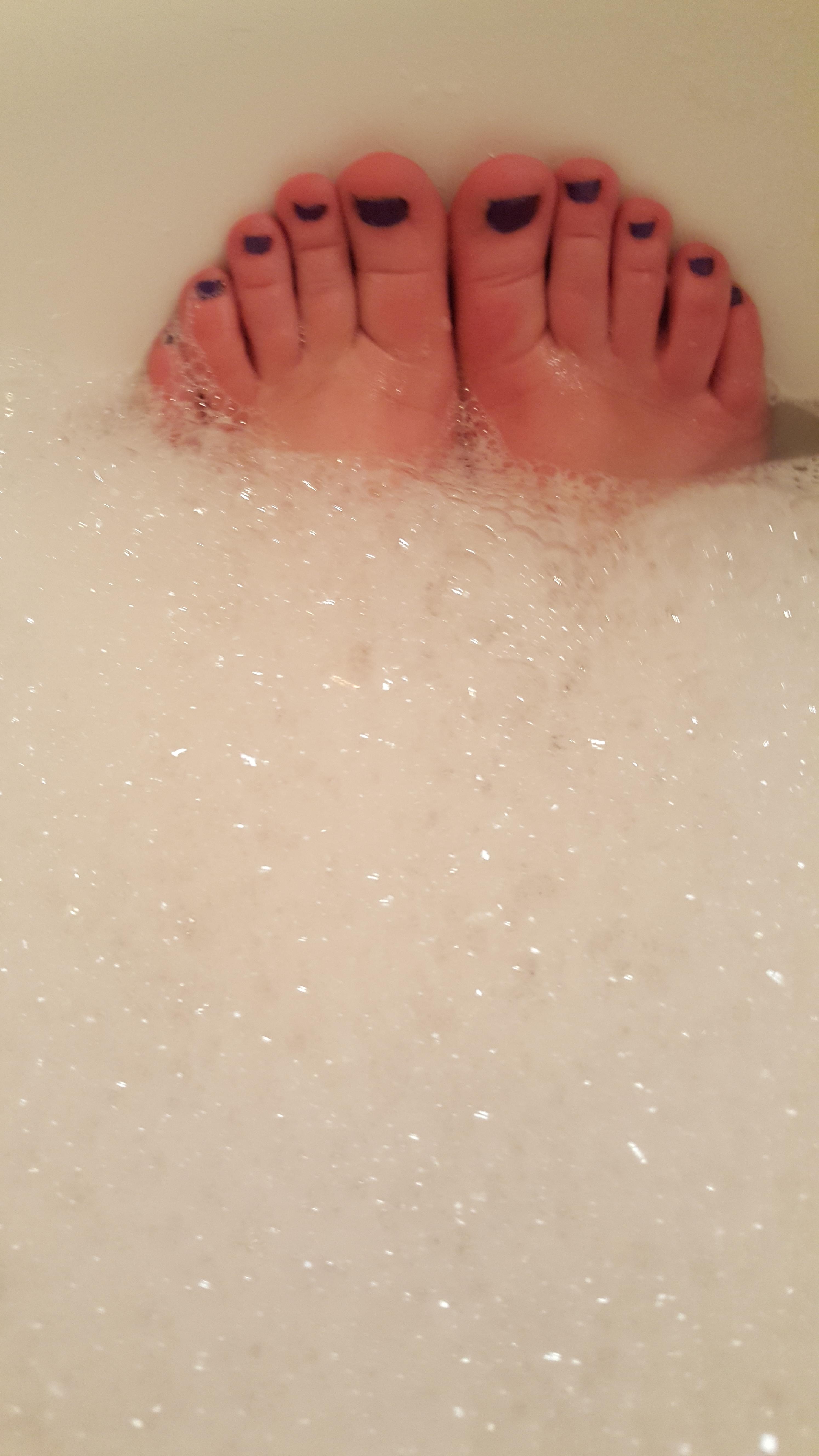 Bubble bath | Scrolller