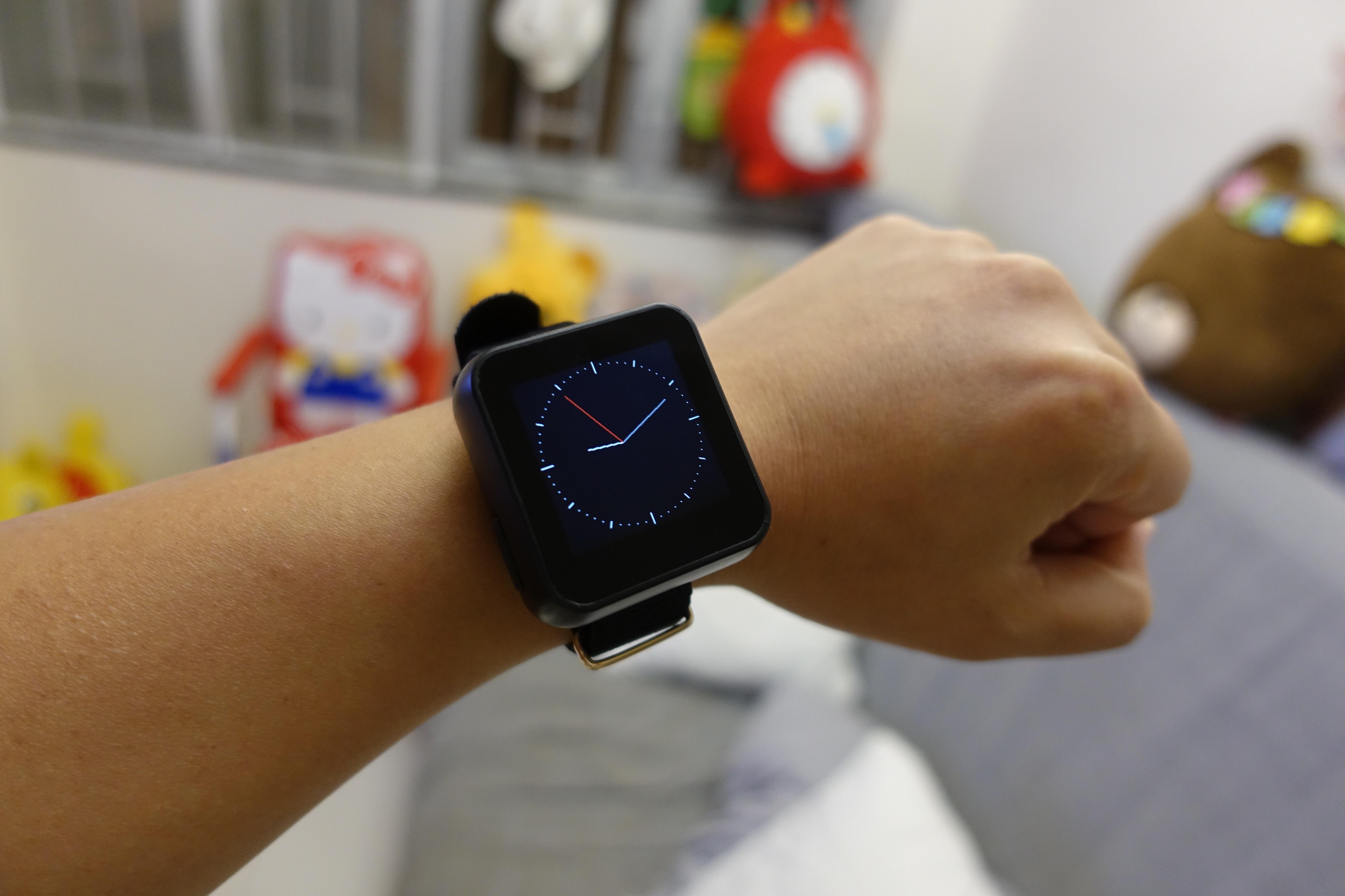 Build your own smart swatch | Scrolller