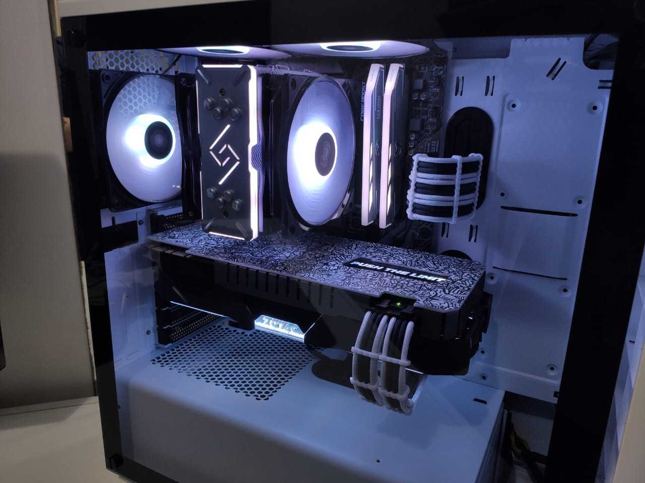 Built my own gpu backplate out of acrylic. Hope tou guys like it ...