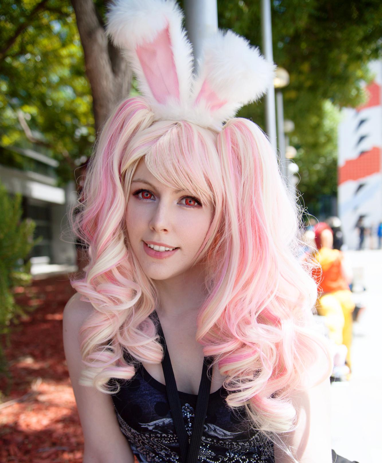 Bunny girl looking for her master | Scrolller