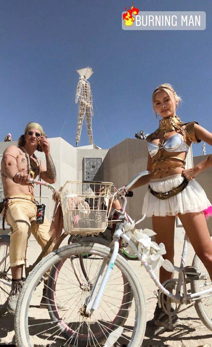 Burning man | Scrolller