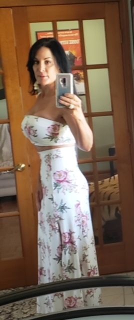 MILF bursting | Scrolller