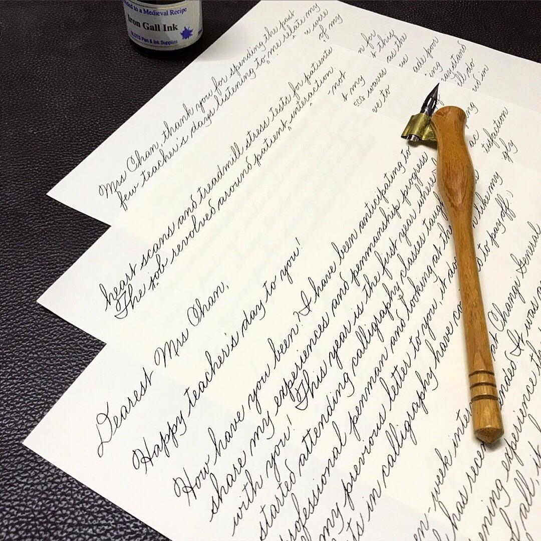 Business penmanship for a letter | Scrolller