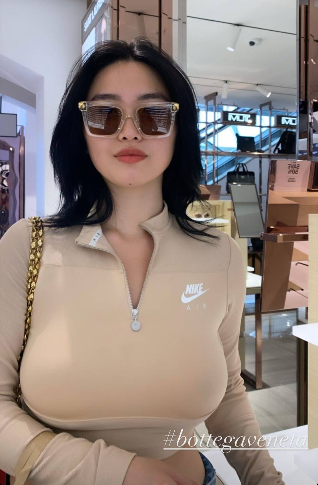 Busting out | Scrolller