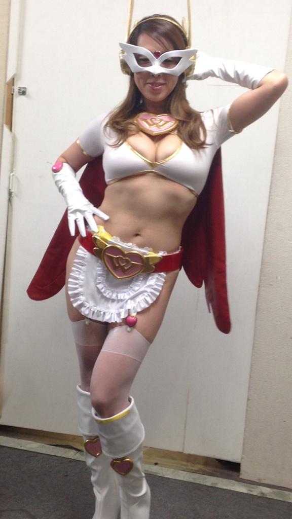 Busty Heroine | Scrolller