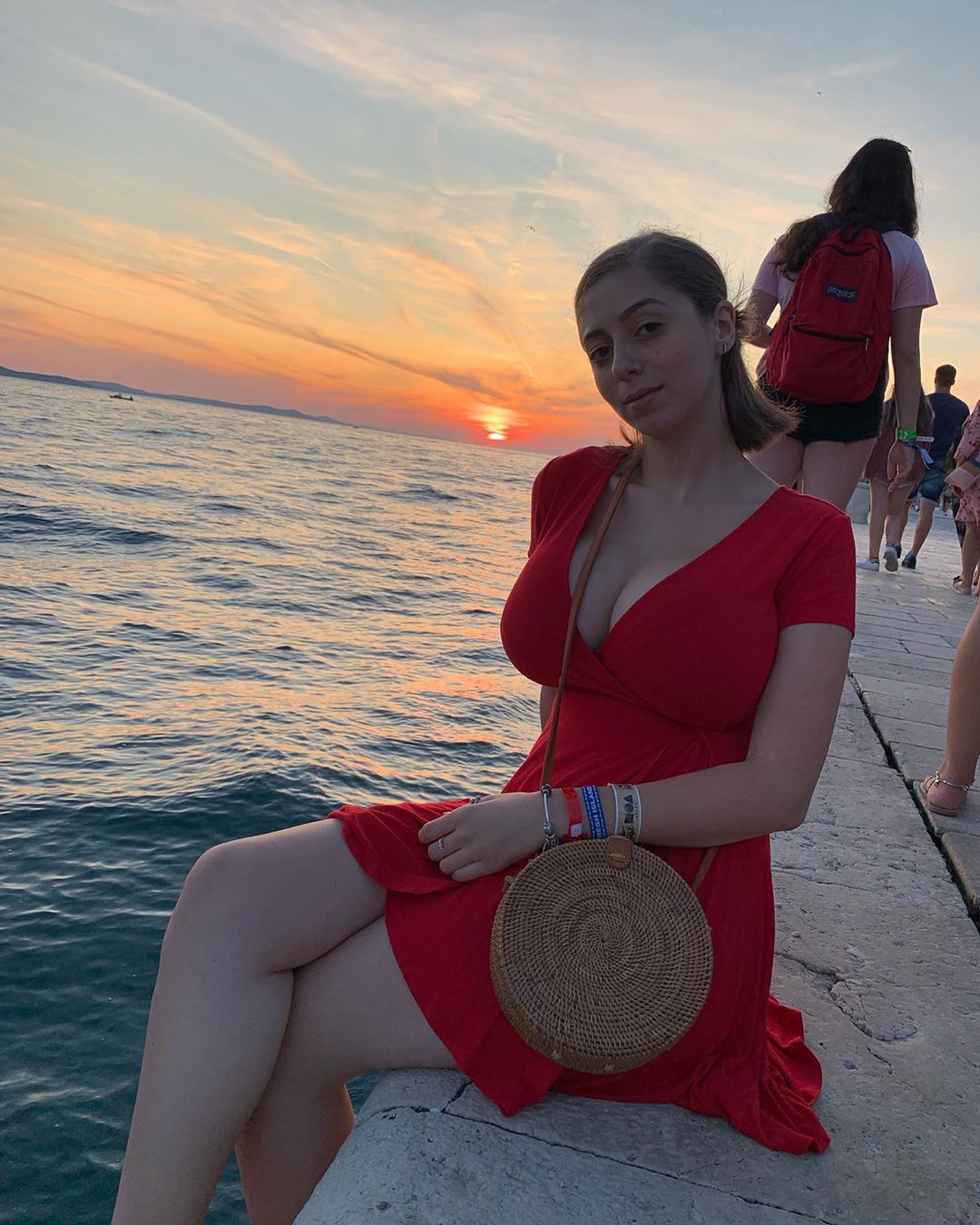 Busty petite | Scrolller