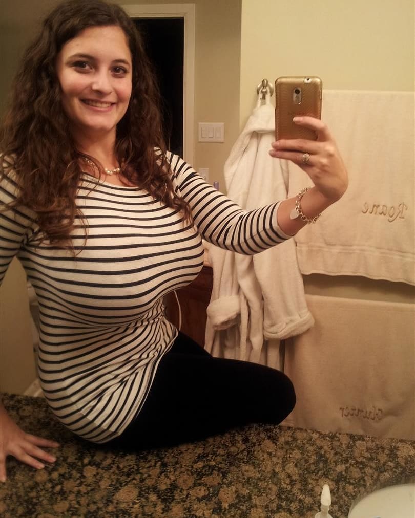 Busty Selfie In Stripes Scrolller