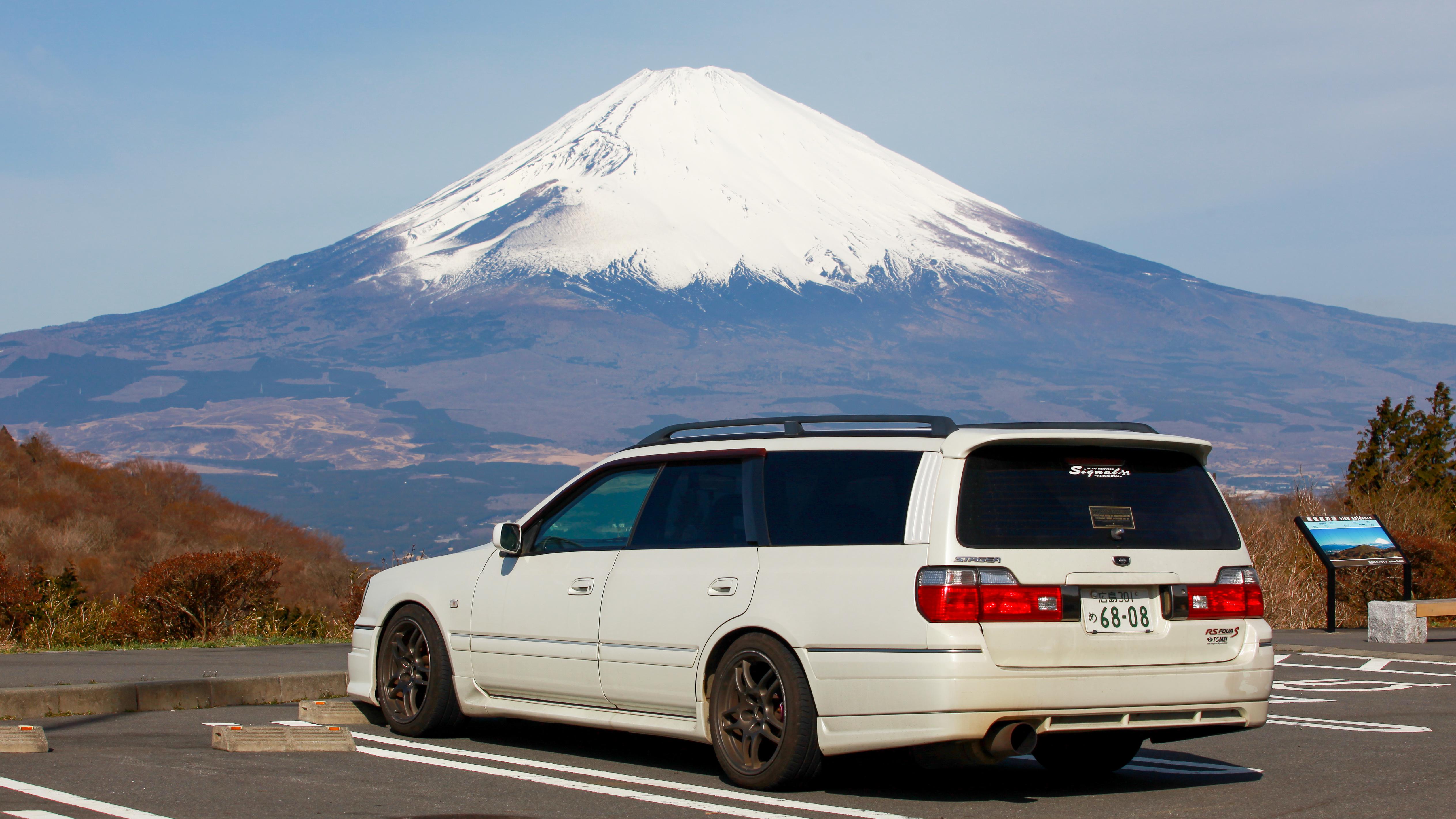 C34 Stagea on the Hakone turnpike | Scrolller