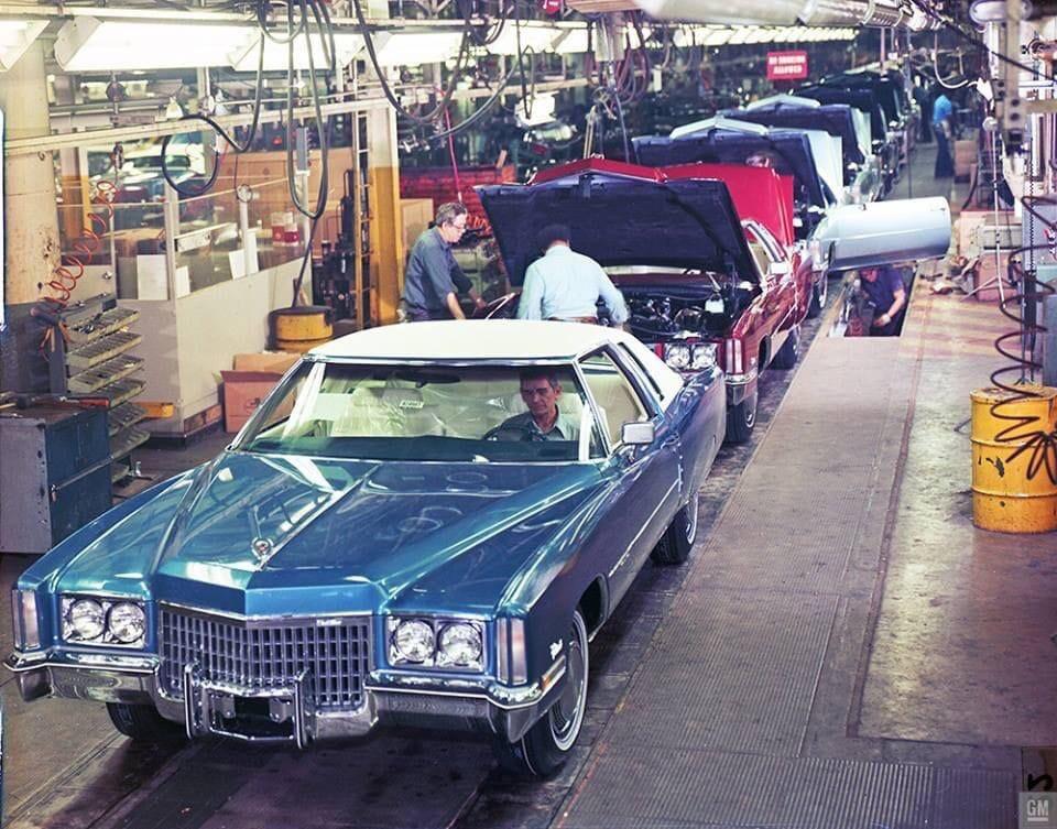Cadillac Eldorado assembly line (1972) | Scrolller