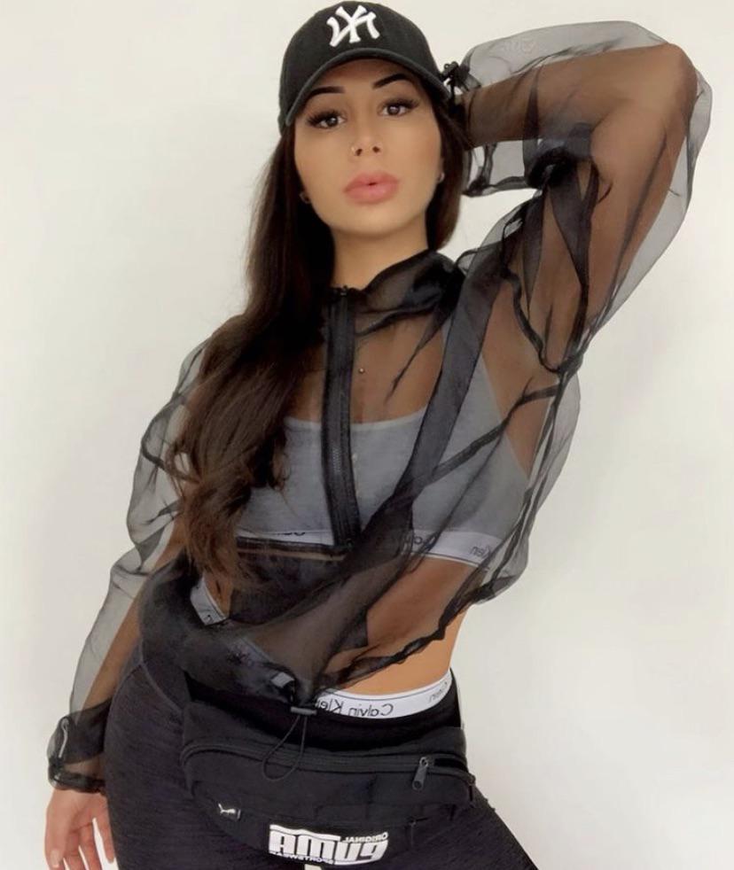 #calvinklein Cansu Leyan 😳 | Scrolller