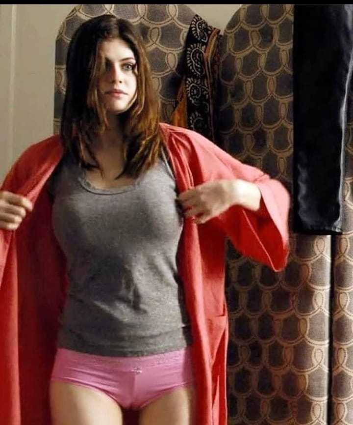 Camel Toe. | Scrolller