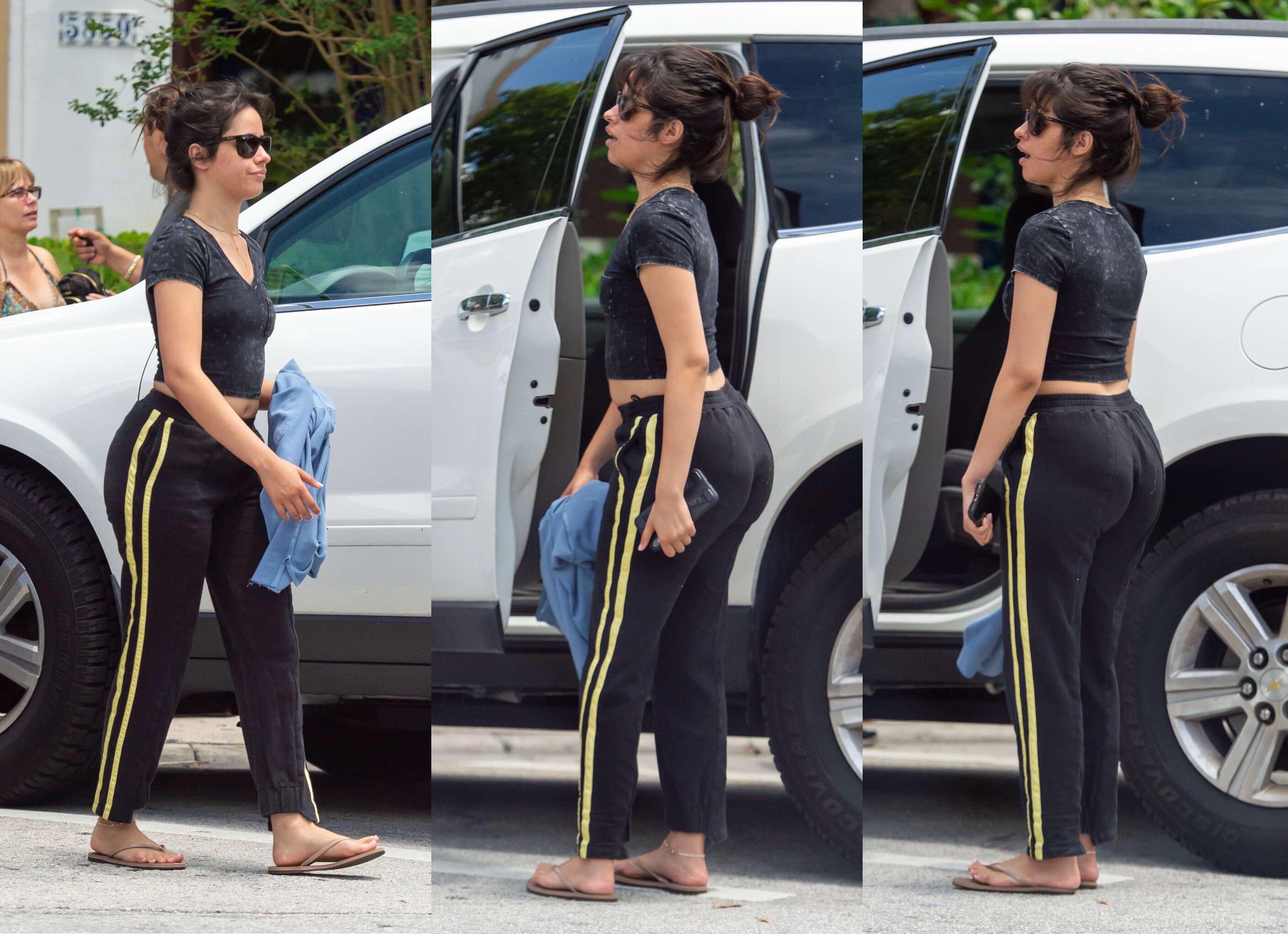 Camila Cabello Scrolller