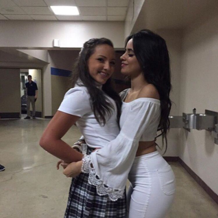 Camila Cabello Scrolller
