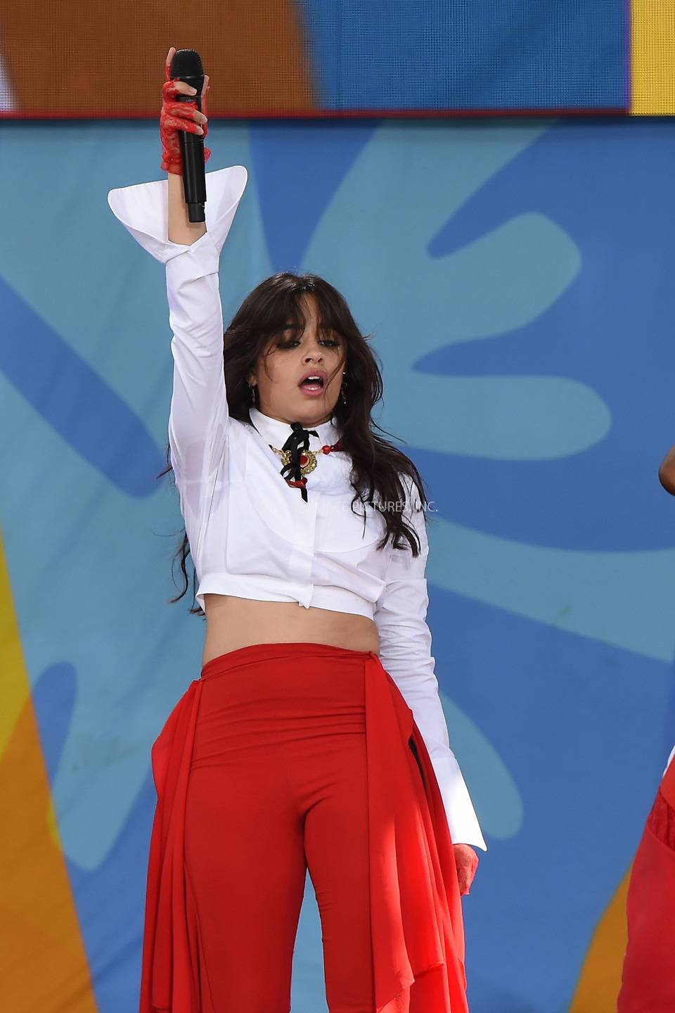 Camila Cabello Scrolller