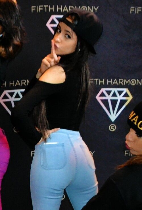 Camila Cabello Scrolller