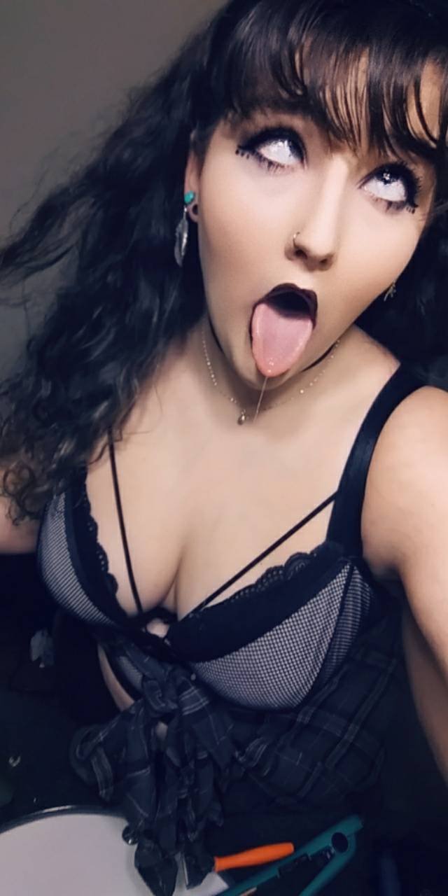 Can i be your goth ahegao princess ? 💋 [OC] | Scrolller
