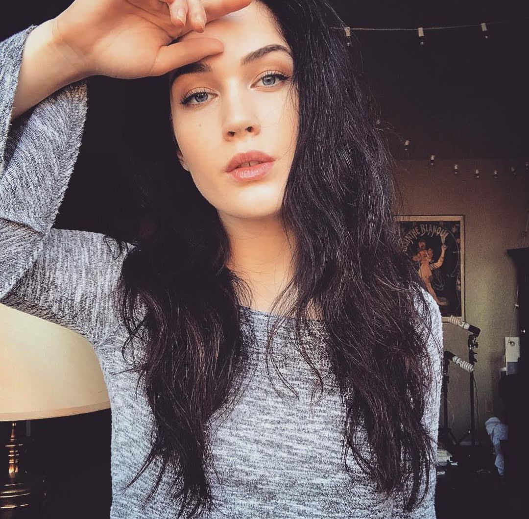 Can I be your mistress 😘 | Scrolller