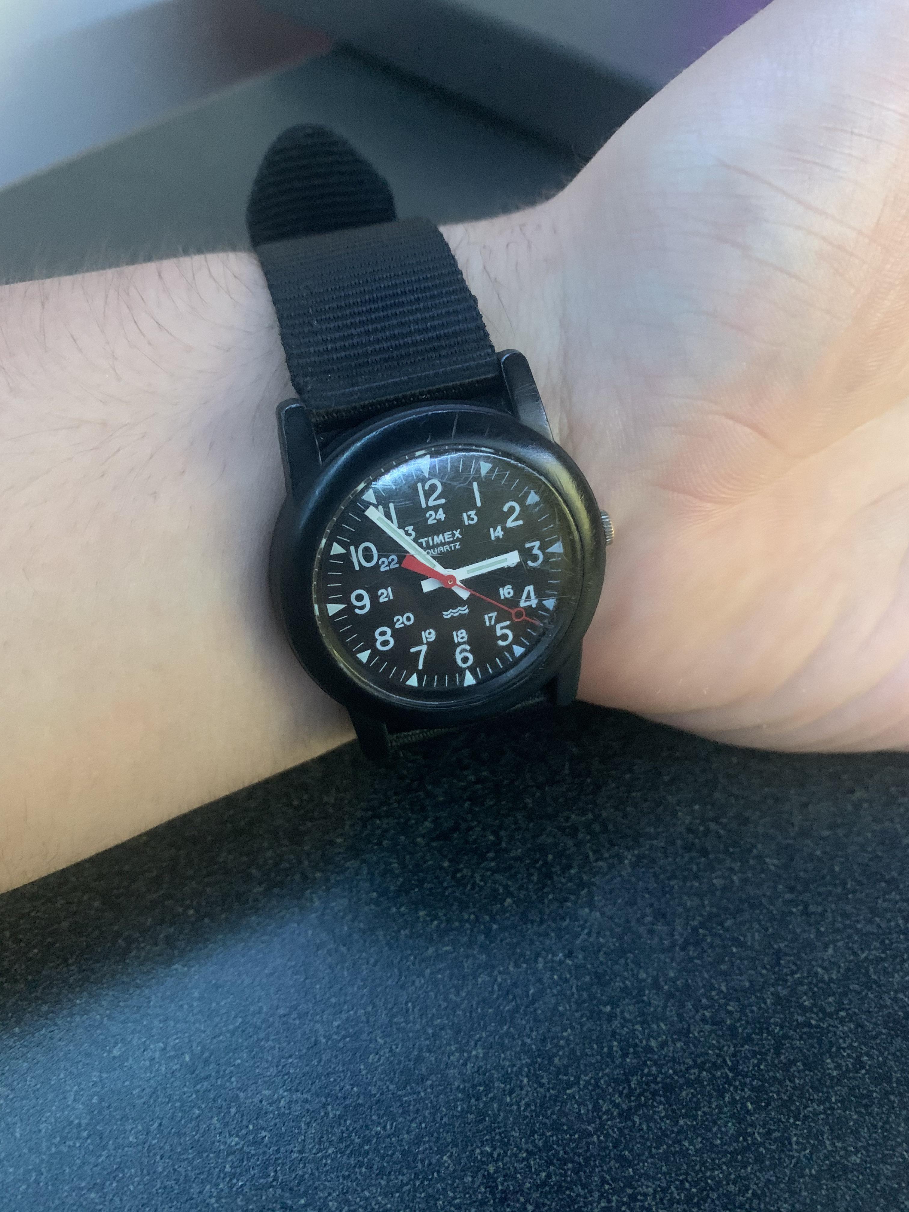 Can someone identify this model watch? I'd like to buy another but can ...