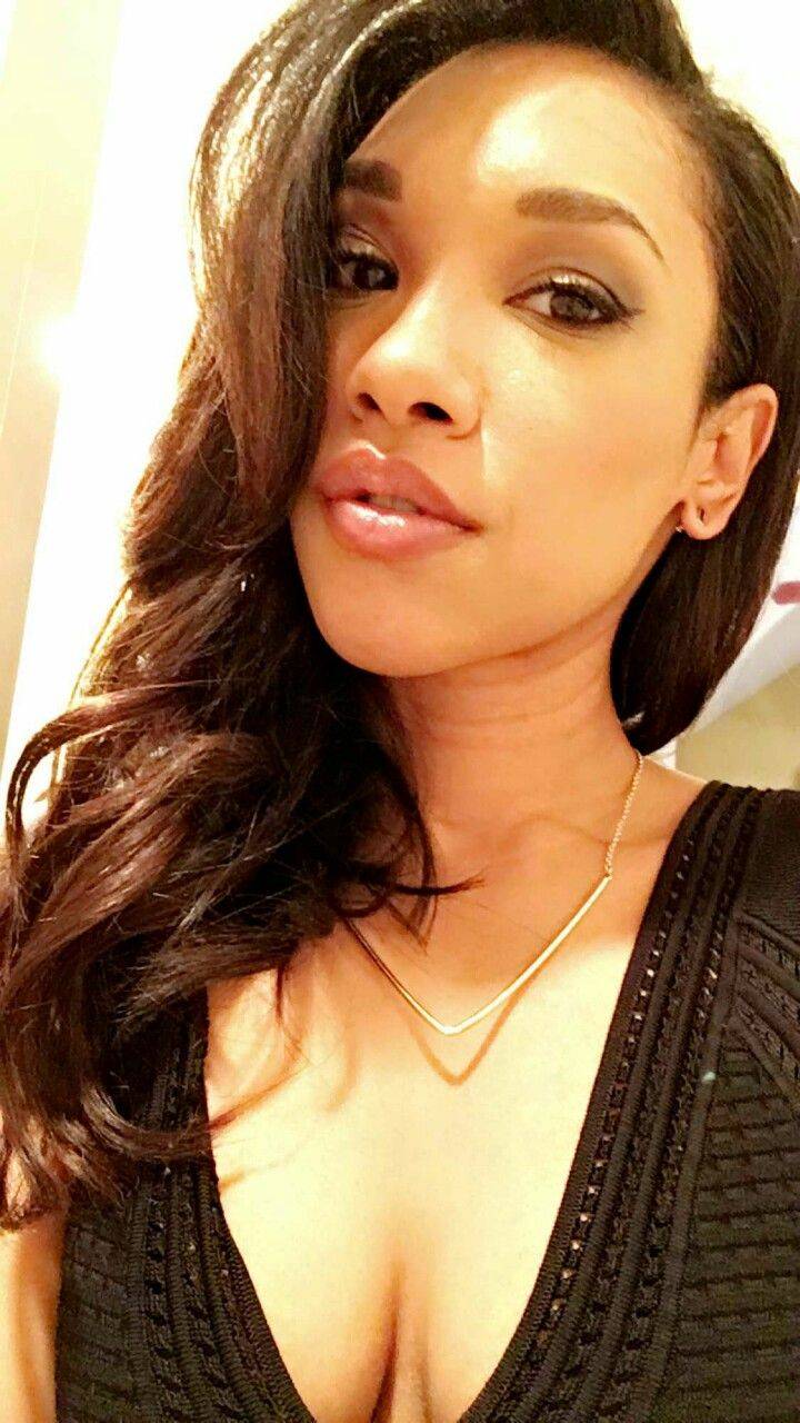 Candice Patton | Scrolller