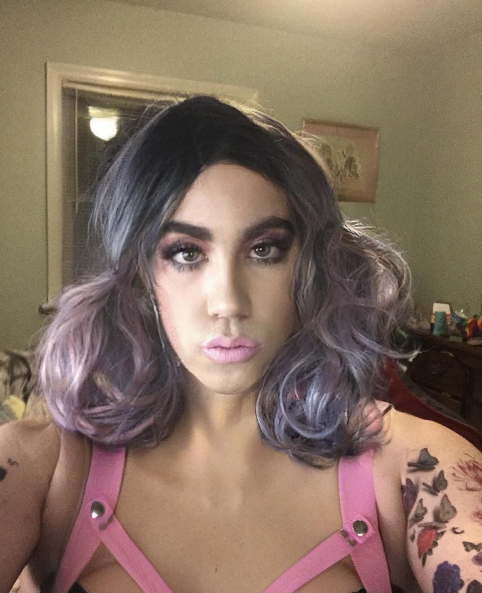 Candy boi | Scrolller