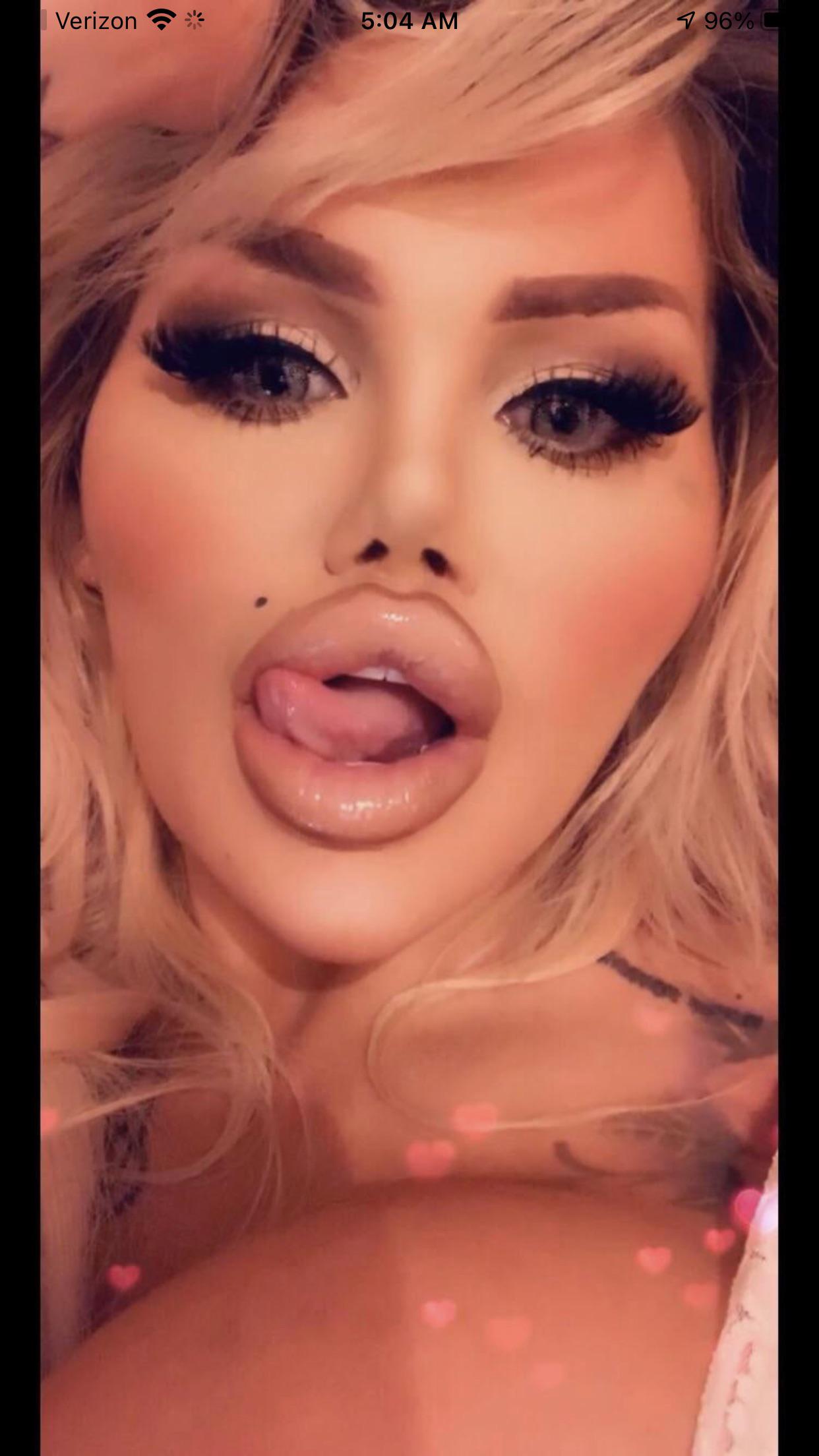 Candy Charms💦 | Scrolller