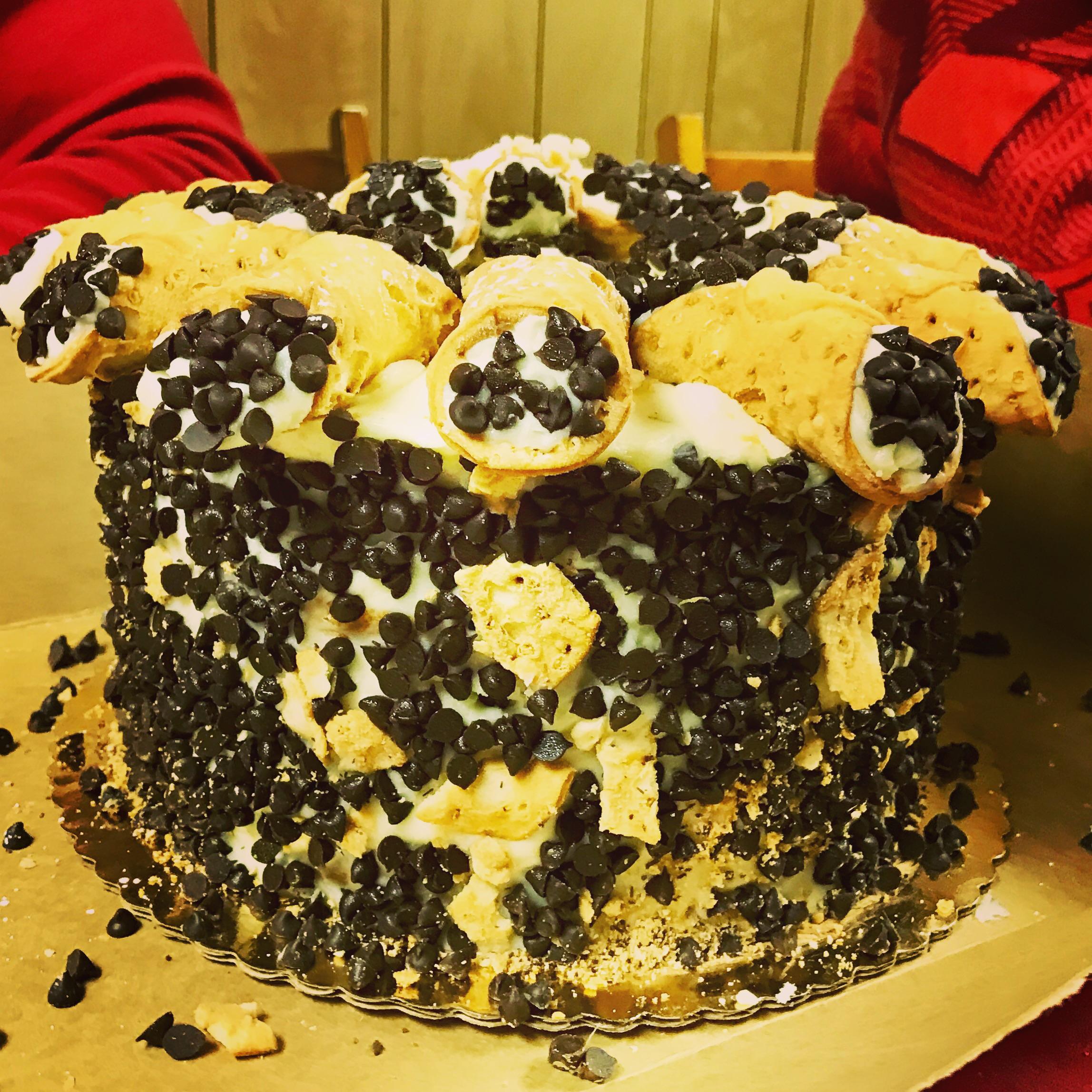Cannoli cake | Scrolller